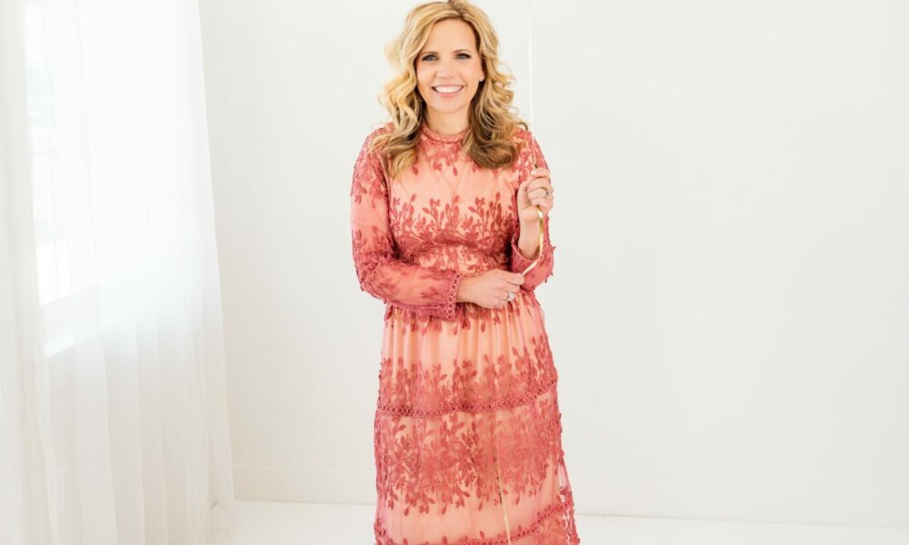 Community Highlights: Meet Becky Kemp of Becoming With Becky - Voyage ...