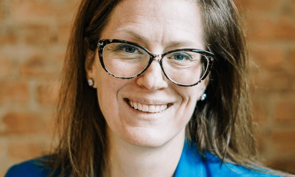 Meet Kimberly Parry of Emergence Life Coaching, LLC - Voyage Utah Magazine