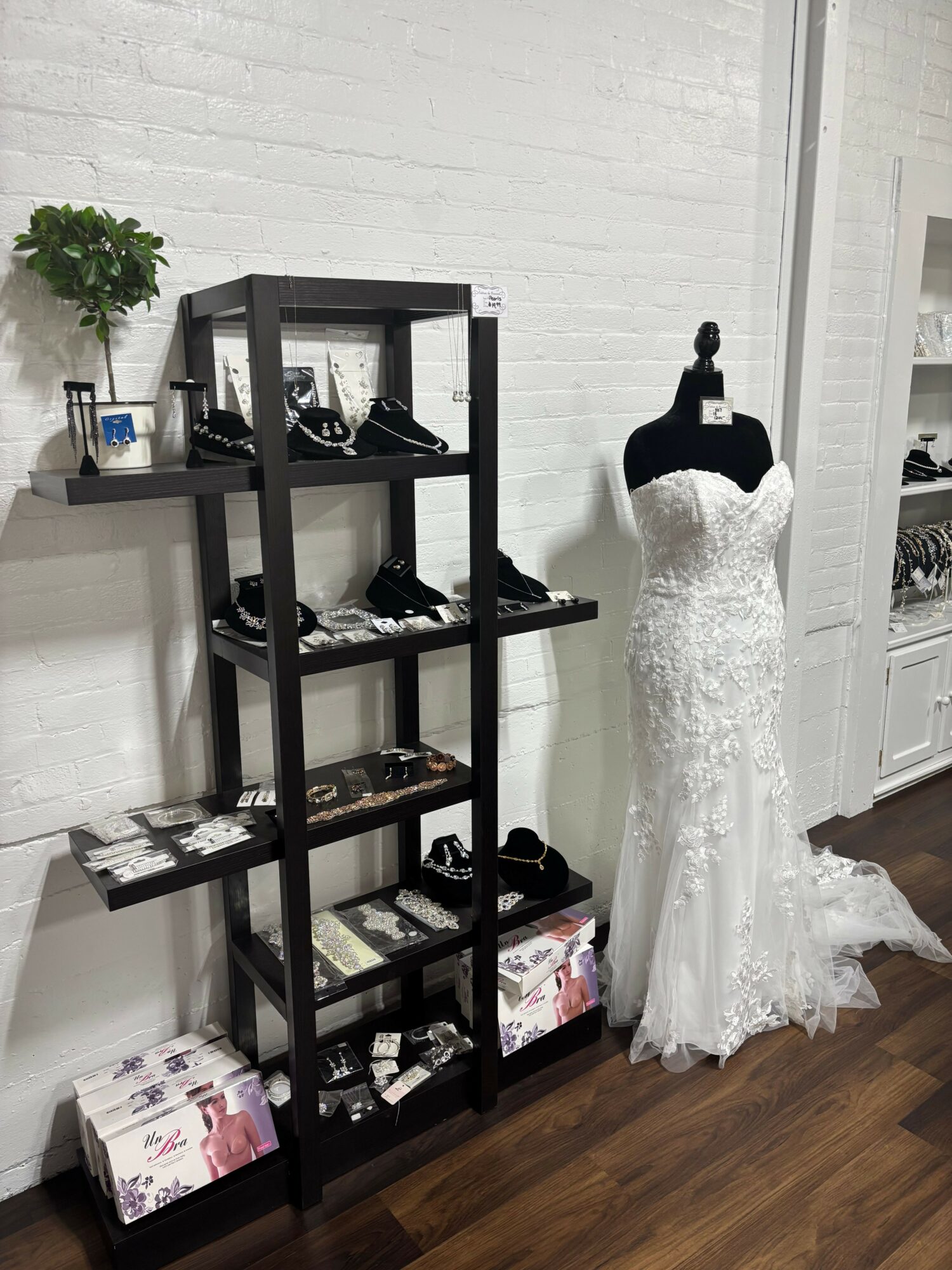 Meet Nicole Strand of Down town Cedar City - Voyage Utah Magazine