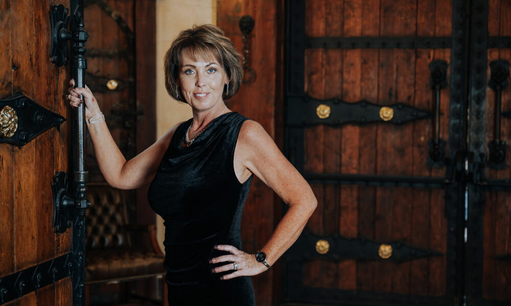 Community Highlights: Meet Cassidy Bybee of Pure Romance By Cassidy ...